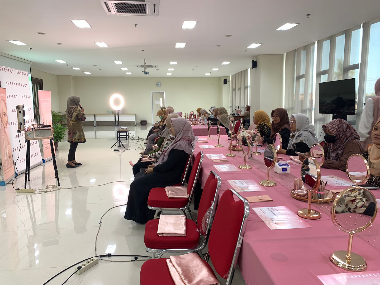 Biro Humas dan Protokol UNISA Yogyakarta Gelar 'Beauty Class' untuk ...