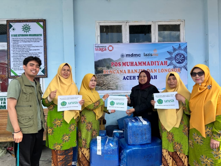 UNISA Yogyakarta Salurkan Bantuan Perlengkapan Ibadah